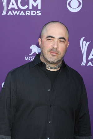 Bio Aaron Lewis | Showbizzsite