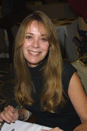 Bio Anne Lockhart | Showbizzsite