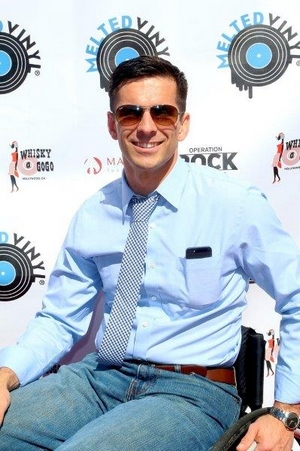 Bio Derek Herrera | Showbizzsite