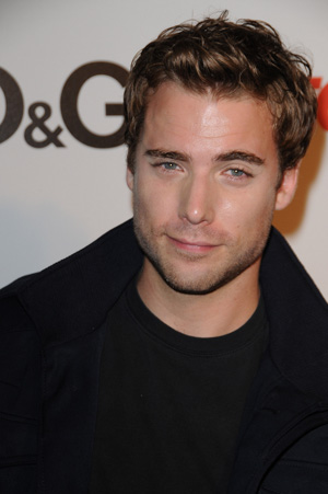 Bio Dustin Milligan | Showbizzsite