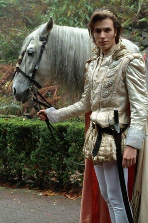 Bio Len Neefs | Showbizzsite