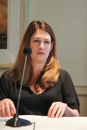 Bio Gillian Flynn | Showbizzsite