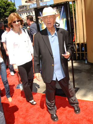 Bio Ian Abercrombie | Showbizzsite