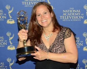 Bio Jennifer Oxley | Showbizzsite