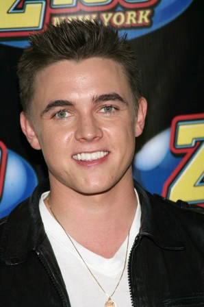 Bio Emmy d’Arc | Showbizzsite