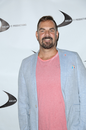 Bio Julien Magnat | Showbizzsite