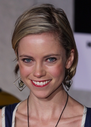 Bio Lily Holleman | Showbizzsite