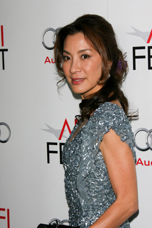 Bio Michelle Yeoh | Showbizzsite