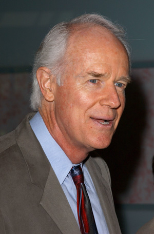 Bio Mike Farrell | Showbizzsite