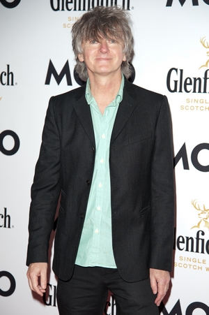 Bio Neil Finn | Showbizzsite