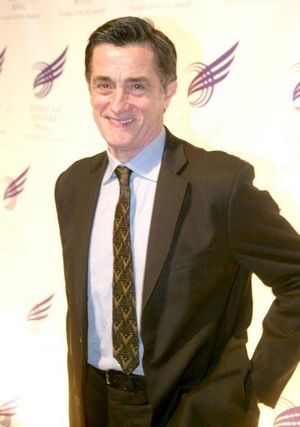 Bio Roger Rees | Showbizzsite