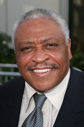 Bio Ron Canada | Showbizzsite