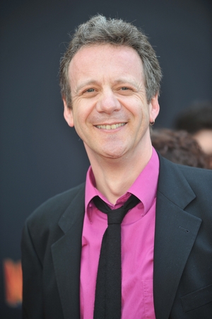 Bio Simon Wells | Showbizzsite