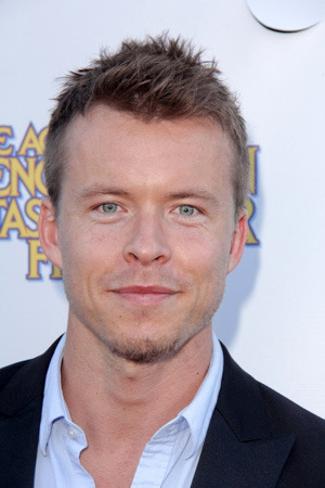 Bio Todd Lasance | Showbizzsite