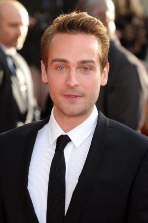 Bio Tom Mison | Showbizzsite