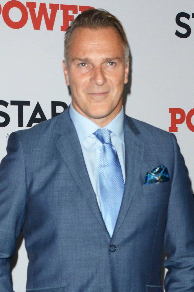 Bio Mike Dopud | Showbizzsite