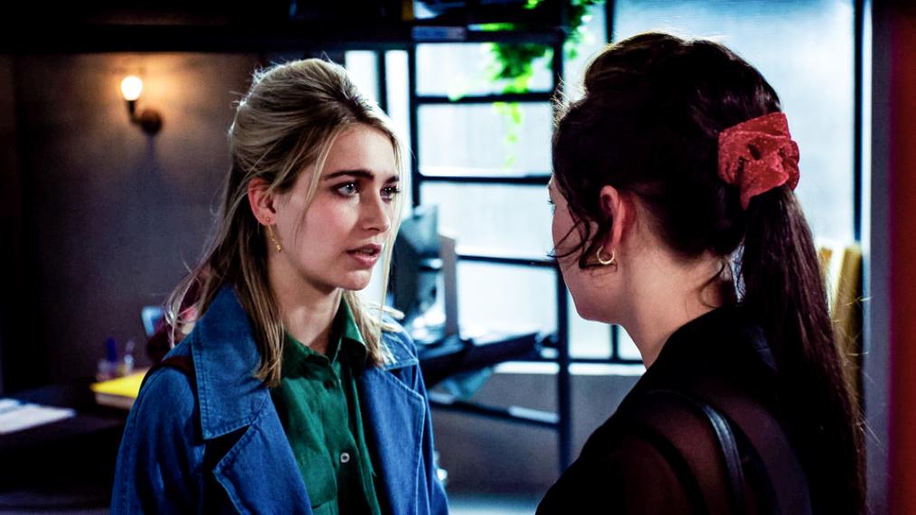 Lisa - 124 (22/09/2021) | Showbizzsite