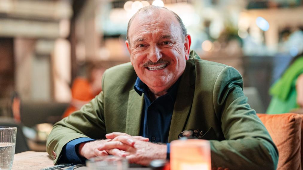 Hugo Sigal for president! | Showbizzsite