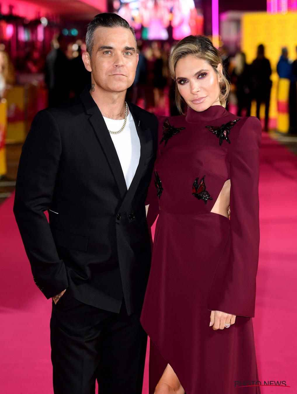 Robbie Williams is papa | Showbizzsite