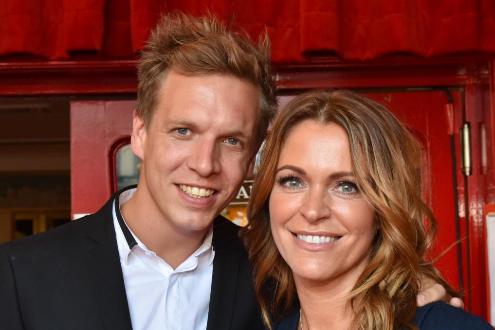 James Cooke geniet van zijn reünie met deze mensen | Showbizzsite