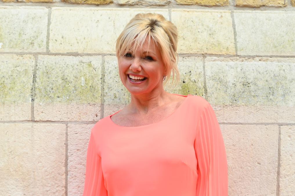 Lindsay: “Ik heb toen meer gebabbeld dan gezongen” | Showbizzsite