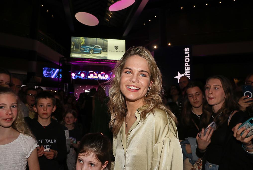 Klaasje Meijer ontvolgt K3-vriendinnen | Showbizzsite