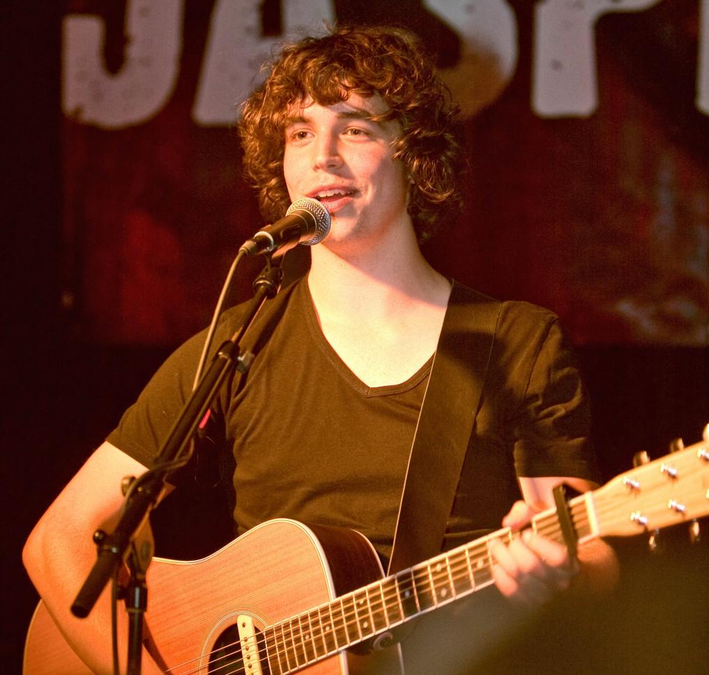 Jasper Erkens stelt deze zomer zijn nieuw album Limbo Terminal voor ...