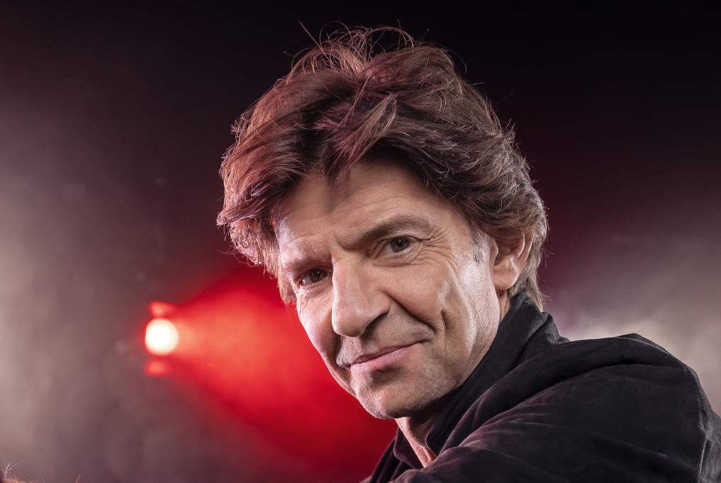 Koen Wauters krijgt stomp in buik van stalkster | Showbizzsite