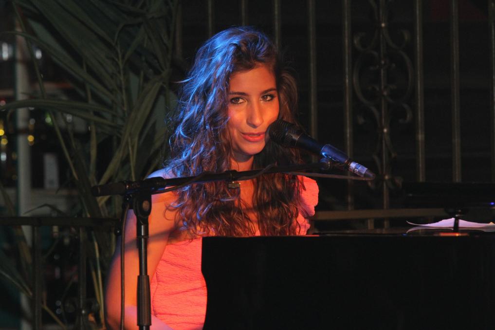 Eva Jacobs: CD-voorstelling - Café Local in Antwerpen | Showbizzsite